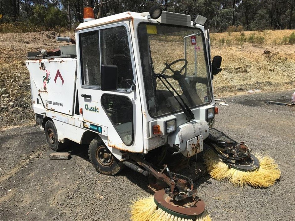 1 x Schmidt Street Sweeper Auction (0181-3024378) | Grays Australia