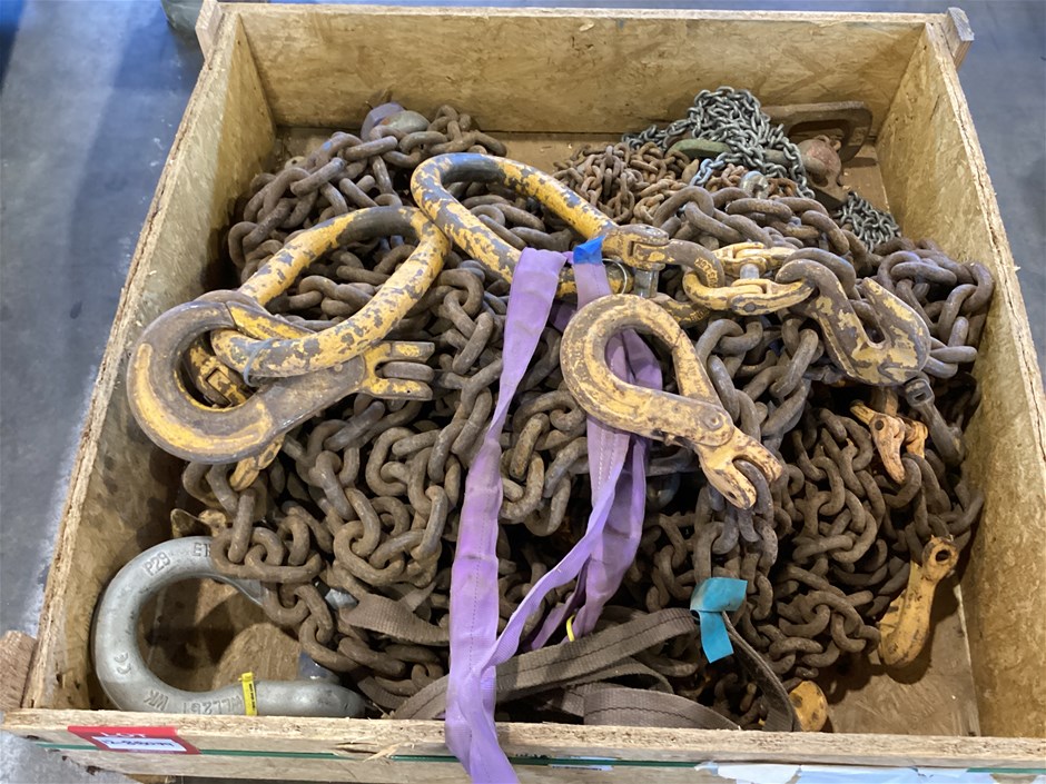 Lifting Chains, Large Shackles Auction (0042-8016769) | Grays Australia