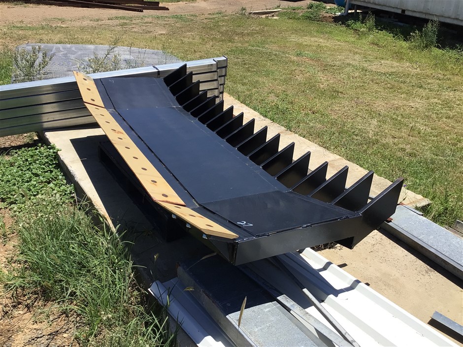 8 Foot Reversable Stick Rake / Blade Auction (0106-7042938) | Grays ...