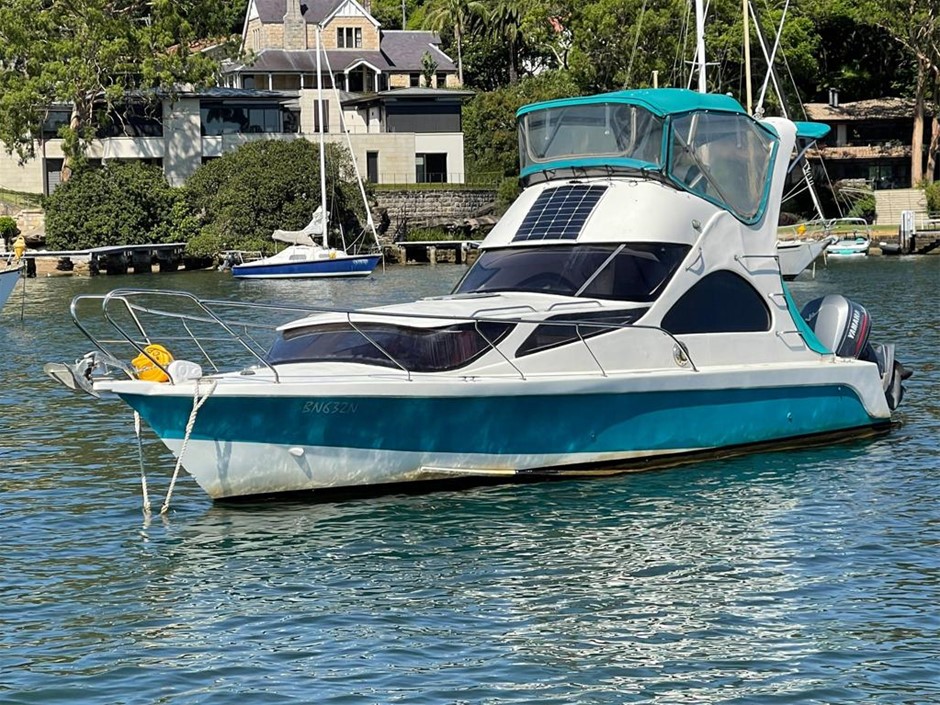 Custom Flybridge Cruiser Boat,Twin 130 Yamaha Saltwater Series Auction ...