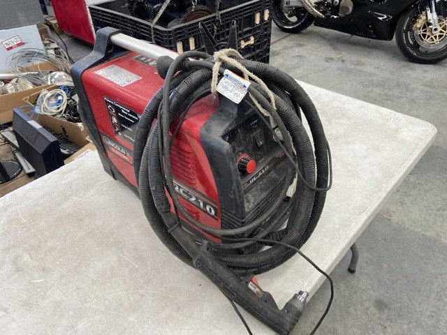 Lincoln Electric PC210 Plasma Cutter Auction (0030-9039409) | Grays ...