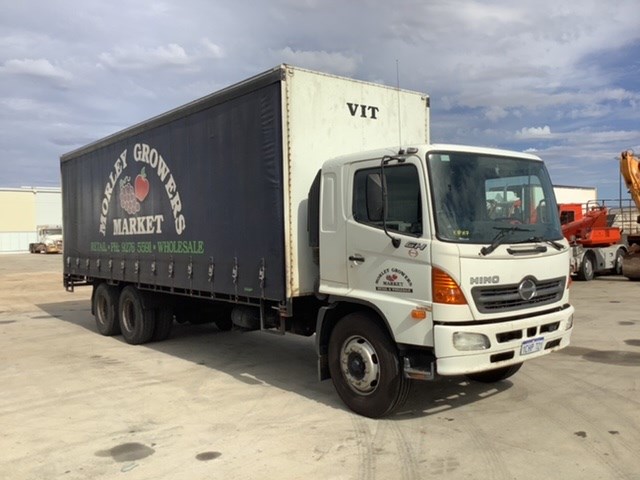 2004 Hino GH1J 6 x 2 Curtainsider Rigid Truck Auction (0001-9039300 ...