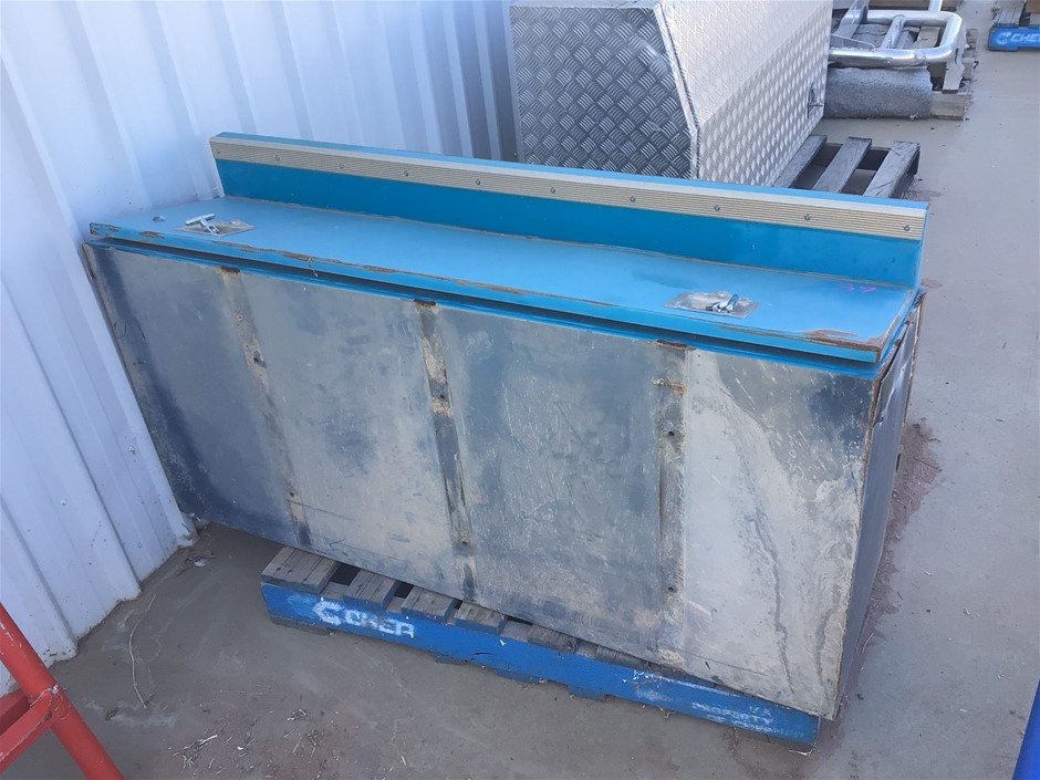 Metal Storage Unit/Tool Box Auction (0071-3024667) | Grays Australia