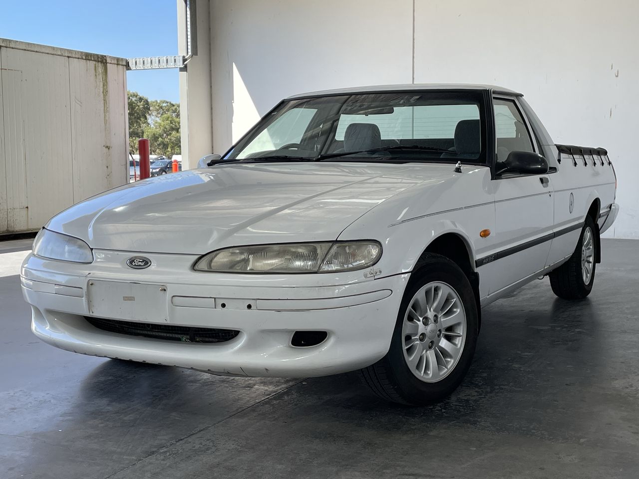 1996 Ford Falcon S Longreach XH Manual Ute Auction (0001-20076437 ...