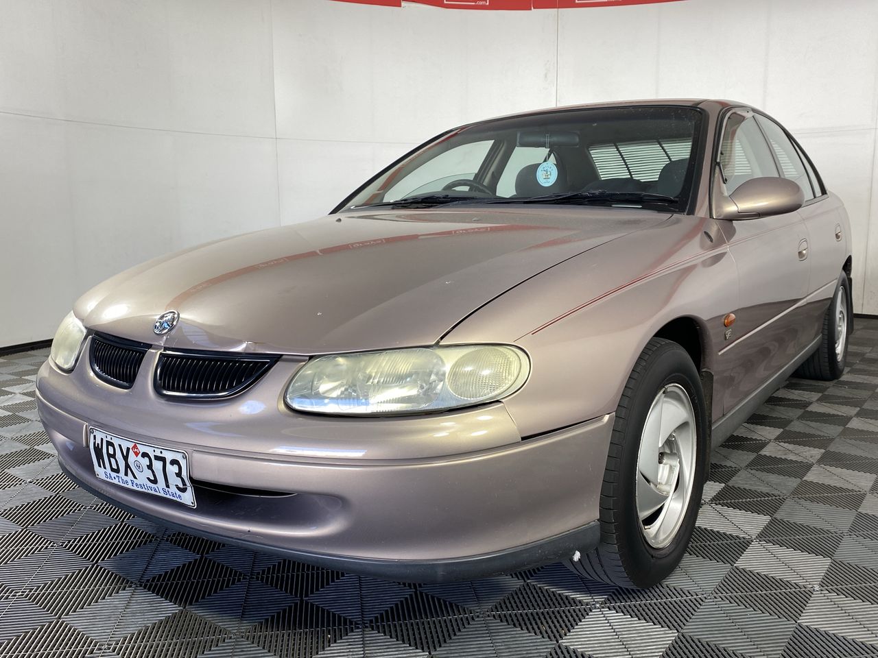 1998 Holden Commodore Executive VT Automatic Sedan Auction (0001 ...