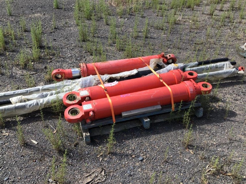 Tamrock Axeras Rotable Boom Lift Cylinder Auction (0083-3024901 ...