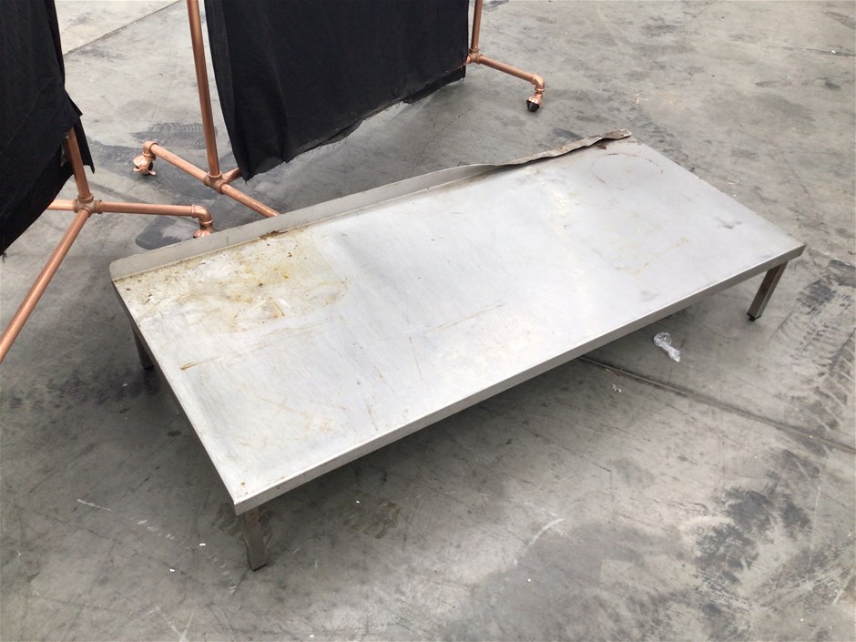 Stainless steel stand Auction (0036-3025036) | Grays Australia