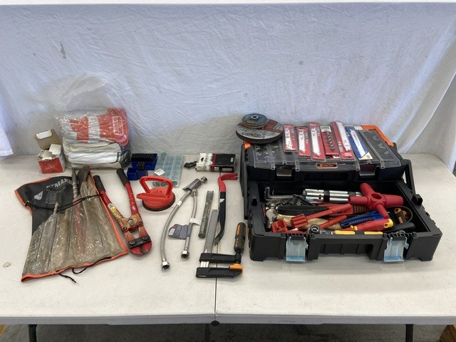 Assorted Hand Tools and Toolbox Auction (0012-9040010) | Grays Australia