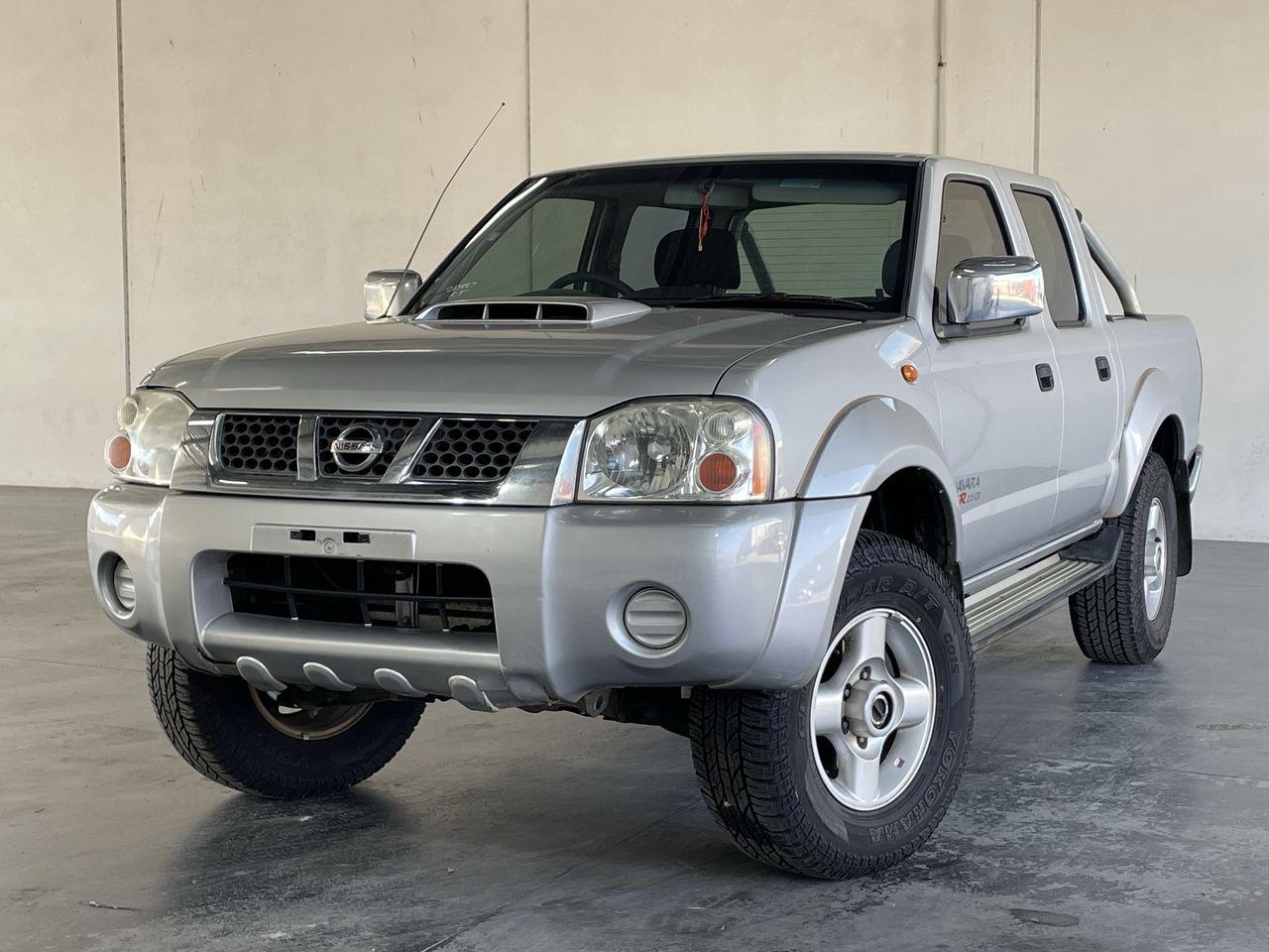 2009 Nissan Navara 4X4 ST-R D22 Turbo Diesel Manual Dual Cab Auction ...