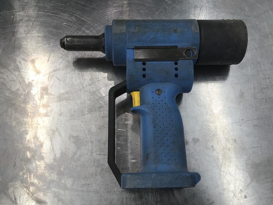 1 x Gesipa Accubird Cordless Rivet Gun Auction (0023-3025237) | Grays ...