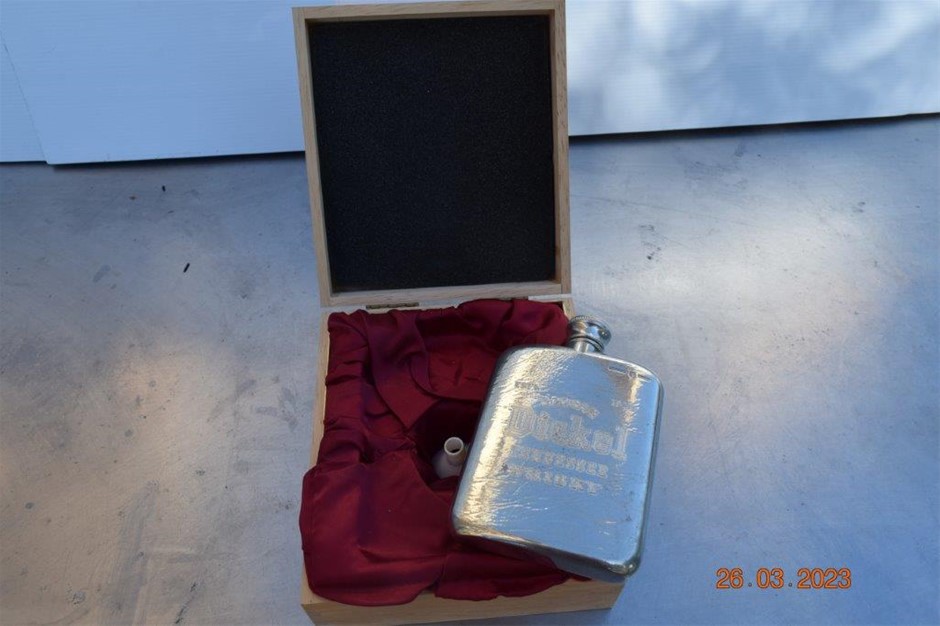 Collectors Selangor Pewter Tennessee Whiskey Flask Auction (0019 ...