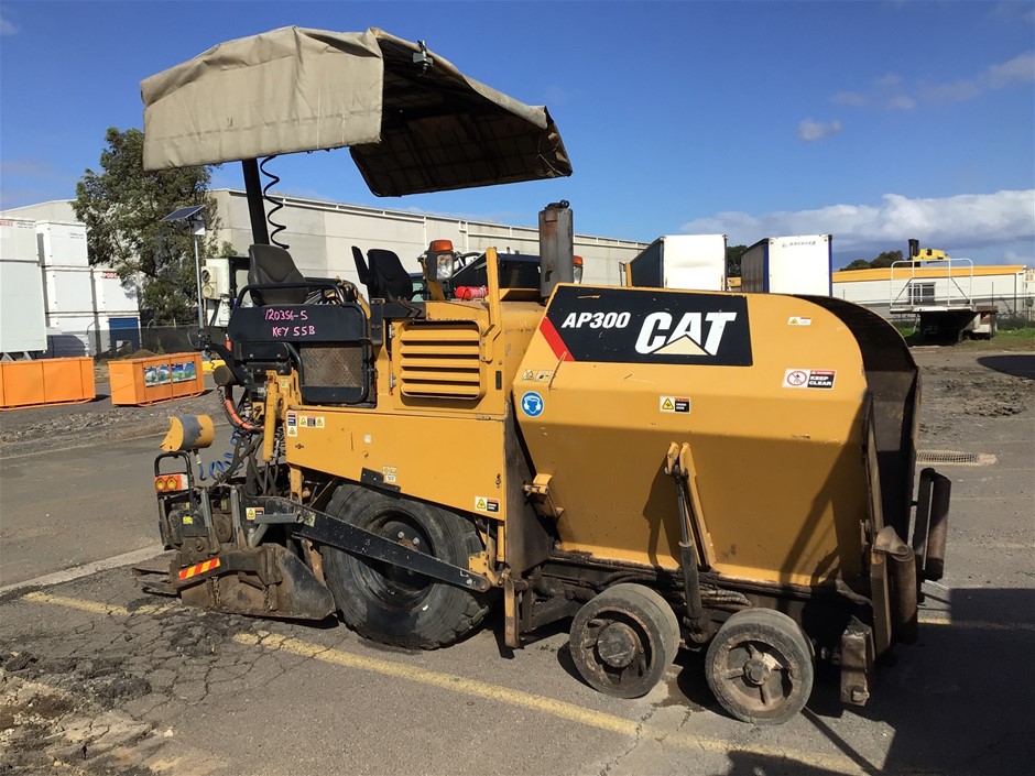Caterpillar AP300 Asphalt Paver Auction (0001-3025089) | Grays Australia