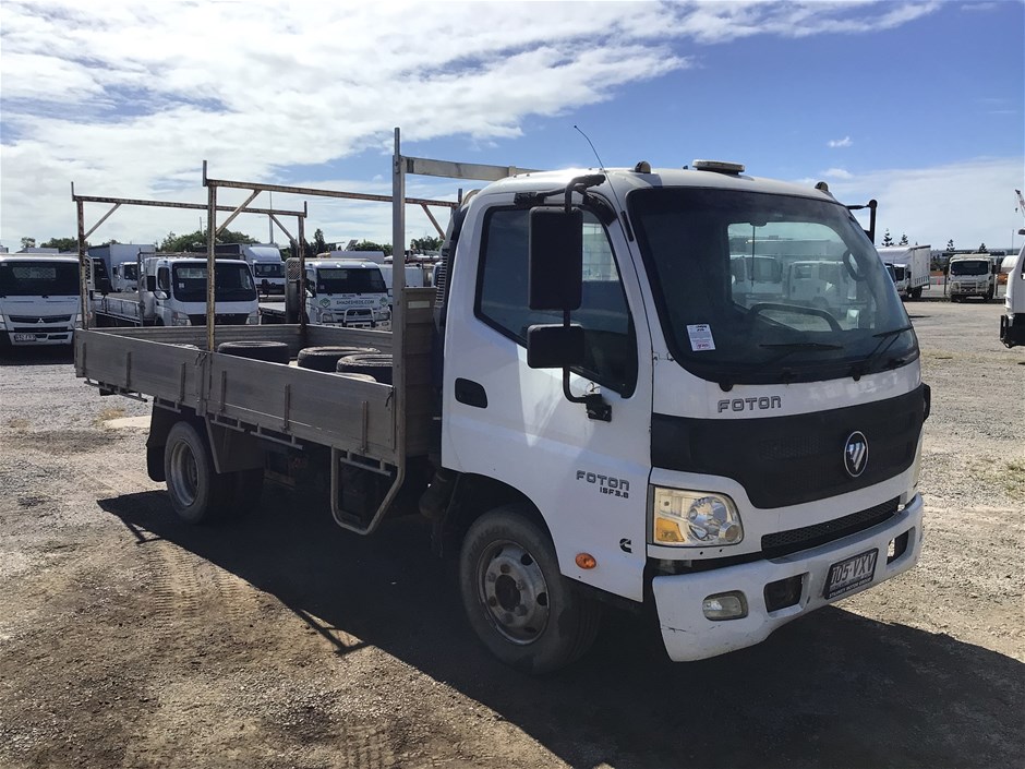 2015 Foton Silverback 4 x 2 Tray Body Truck Auction (0001-7046617 ...