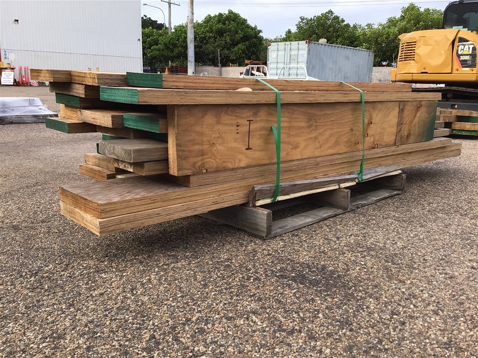 1 Bundle of Timber Beams Auction (0009-7044545) | Grays Australia