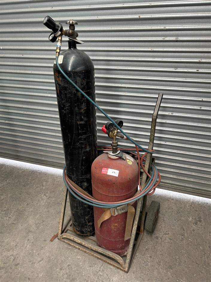 Oxy Set Auction (0025-7044268) | Grays Australia