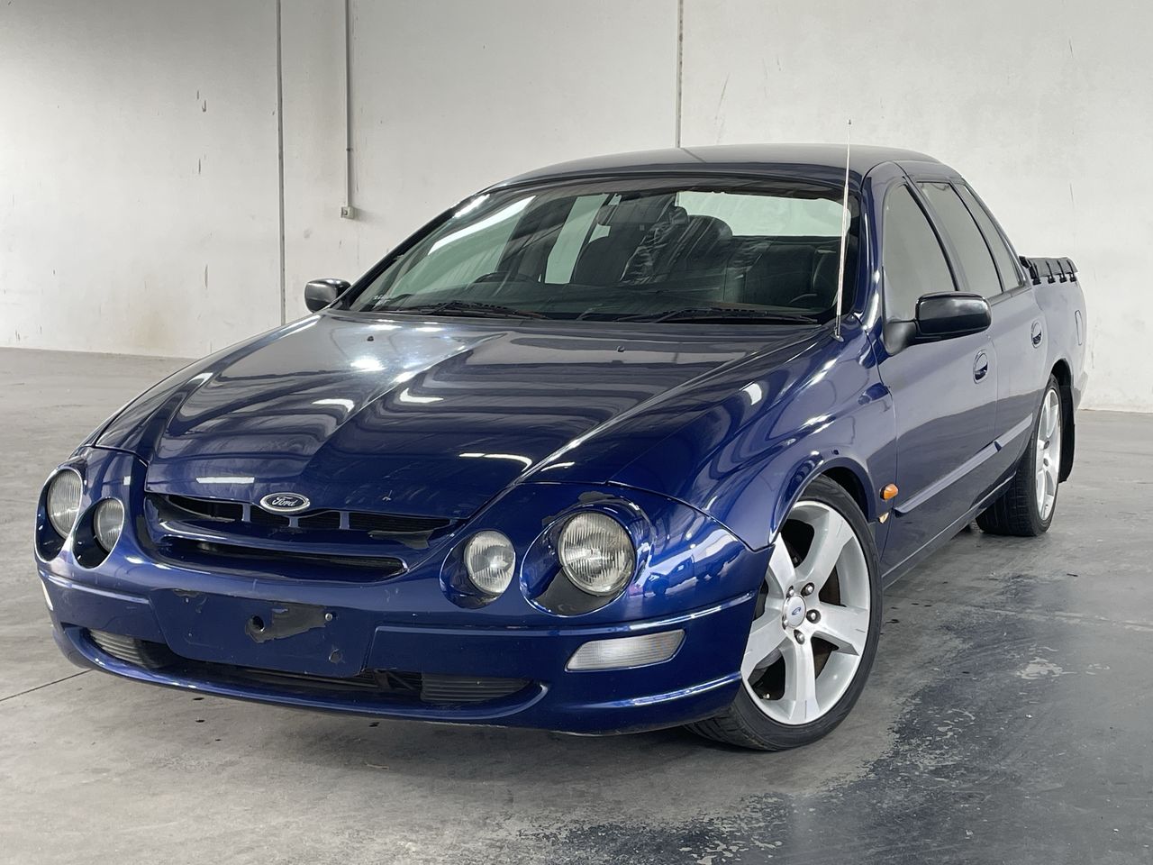 1999 Ford AU Fairlane Ghia Custom (XR8 Dual Cab) V8 Auto Ute Auction ...