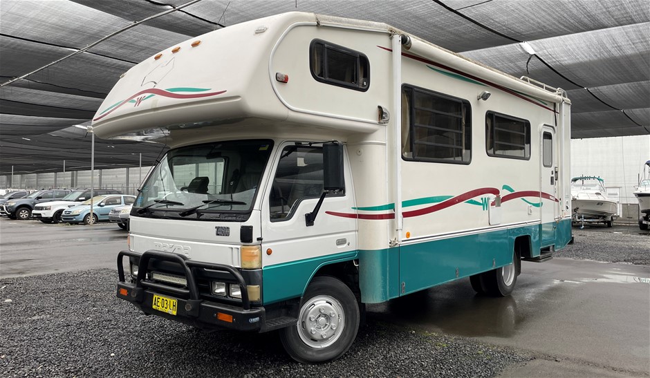 1999 Mazda T4600 Winnebago Motorhome Auction (0001-10332728) | Grays ...