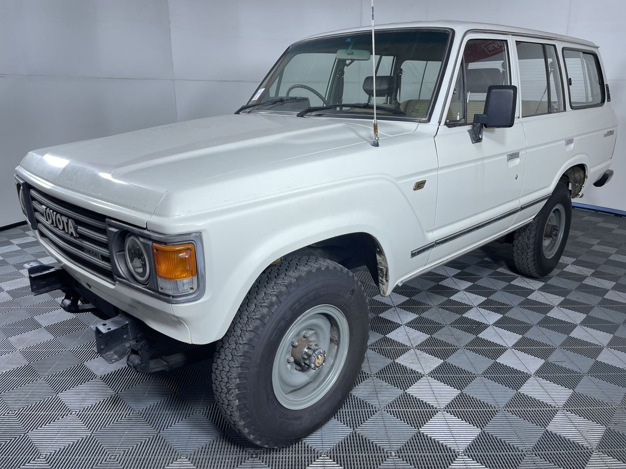 1984 Toyota HJ60 Landcruiser T/Diesel 4X4 Manual Wagon Auction (0001 ...