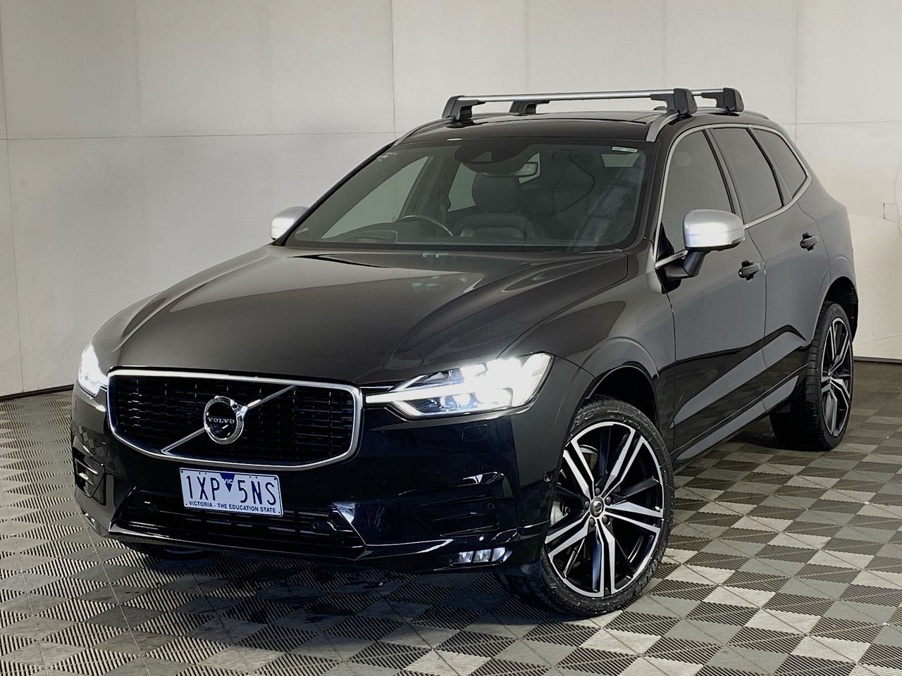 2018 Volvo XC60 D5 R DESIGN Turbo Diesel Automatic - 8 Speed Wagon ...