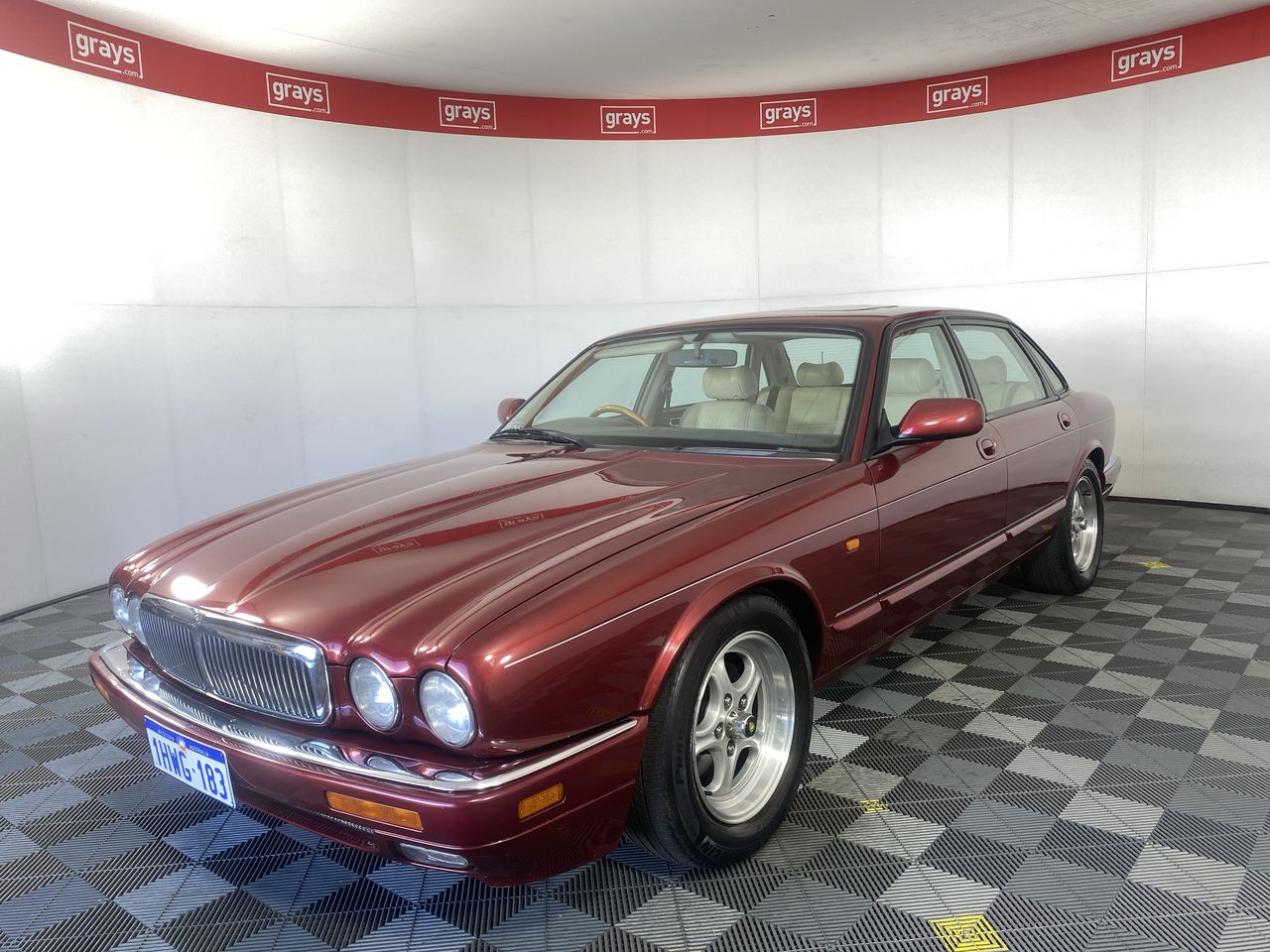 1995 Jaguar XJR X300 Automatic Sedan Auction (0001-9041093) | Grays ...