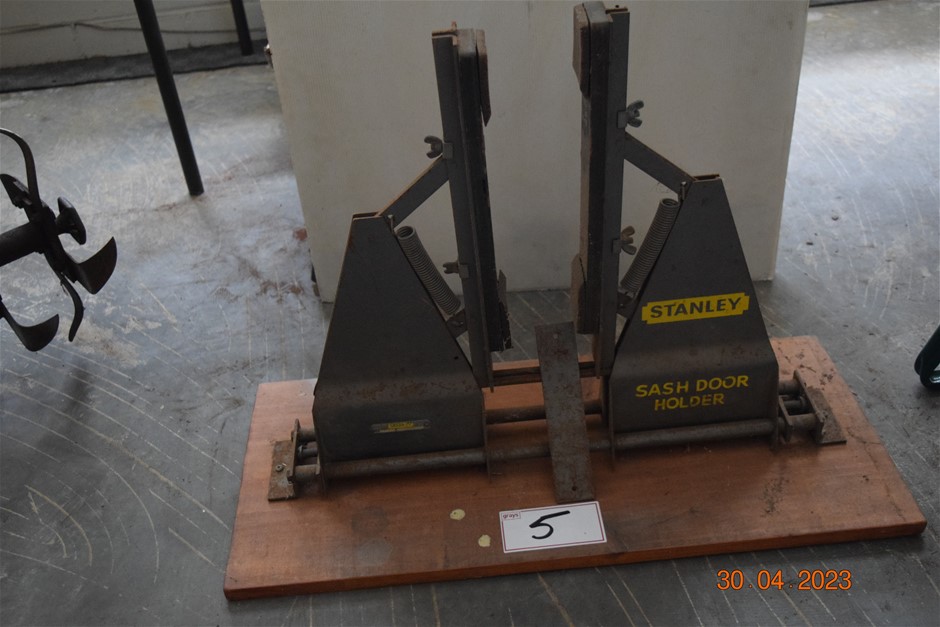 Rare Vintage "Stanley" Sash Door Holder Auction (0005-9041089) | Grays ...