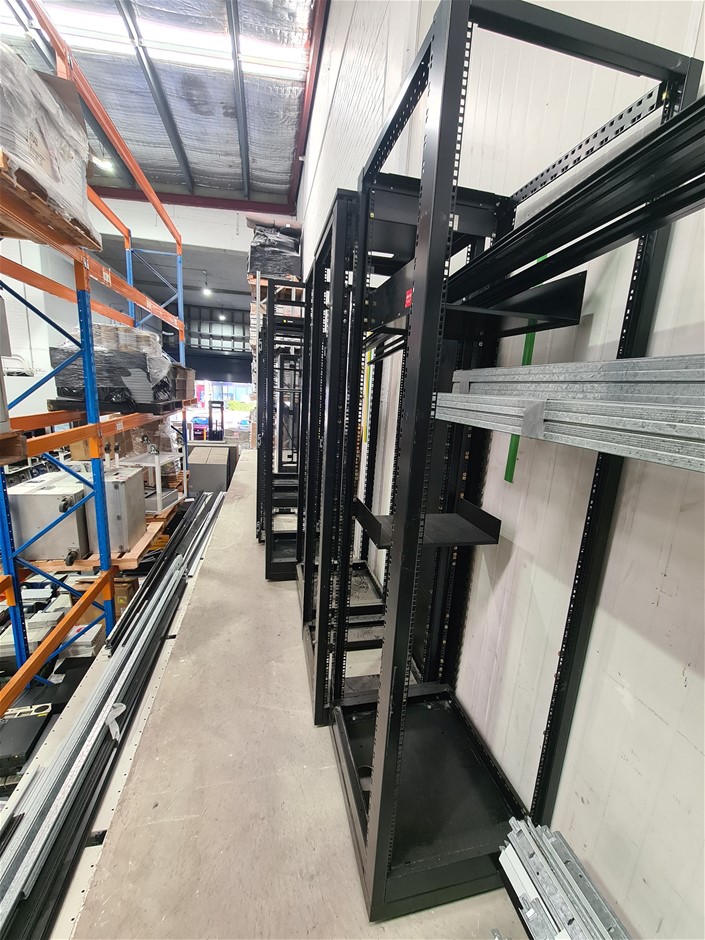 Qty 8 x Communications Cabinet/Racks Auction (0536-5052741) | Grays ...