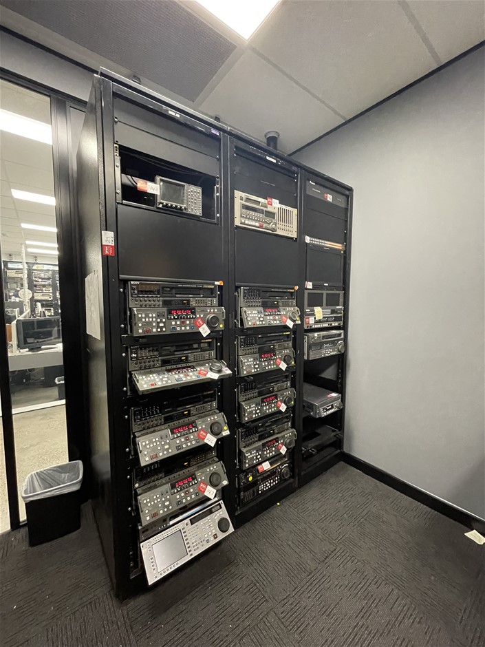 3 x MFB Comms Rack Auction (0027-5052744) | Grays Australia