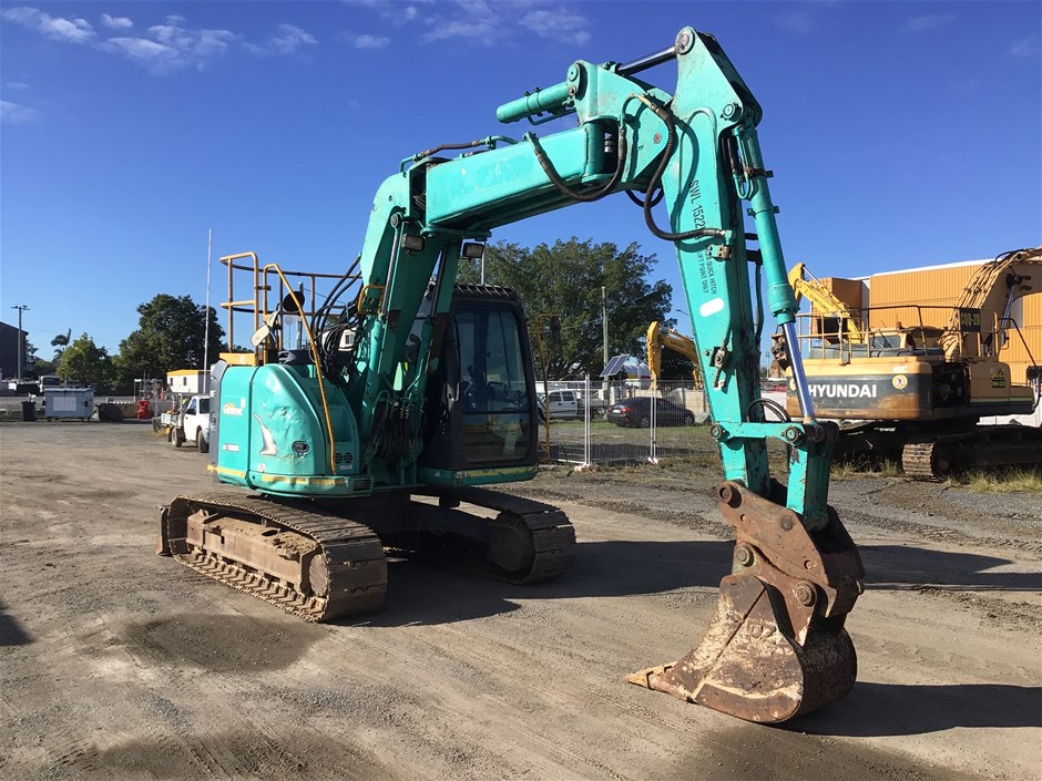 Kobelco SK135SR-2 Hydraulic Excavator