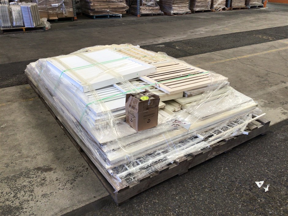 Pallet Qty of Adjustable Shutters (Pack 15) Auction (0035-7044934 ...