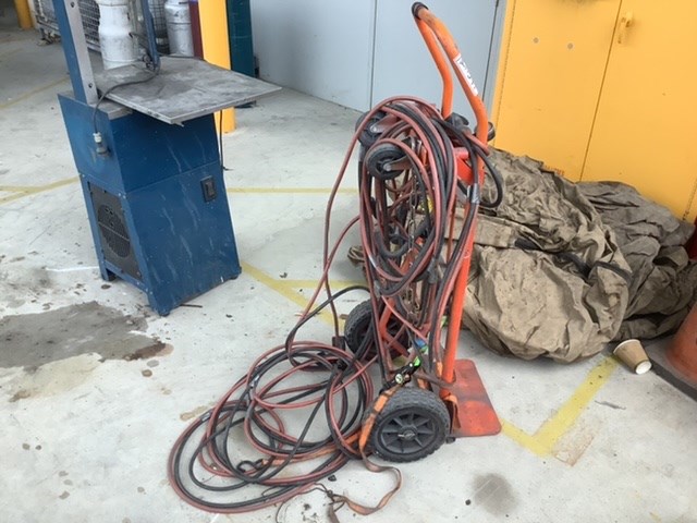 Oxy Trolley Lead’s Handpiece And Gauges Auction (0004-9041753) | Grays ...