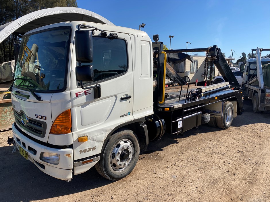 2018 Hino FE 1426 4x2 Skip Bin Truck Auction (0001-5052869) | Grays ...