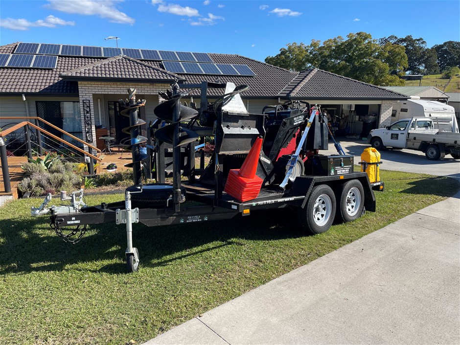2018 Victorian Trailers Pty. Ltd Plant Trailer & Toro W320-D Mini ...
