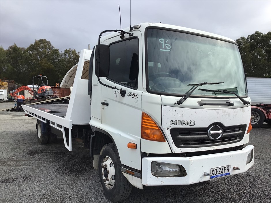 2005 Hino FD 4 x 2 Tilt Tray Truck Auction (0001-5052963) | Grays Australia