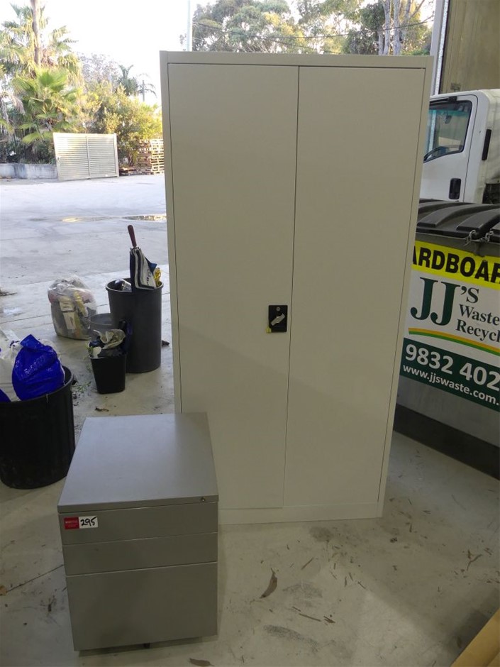 Steel Storage Cupboard and Pedestal Cabinet Auction (0295-5052862 ...
