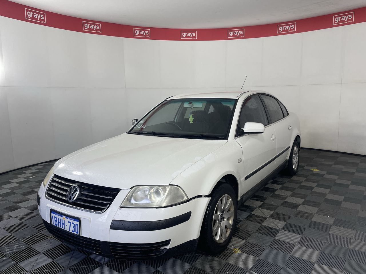 2002 Volkswagen Passat 1.8 20V Turbo Automatic Sedan Auction (0001 ...