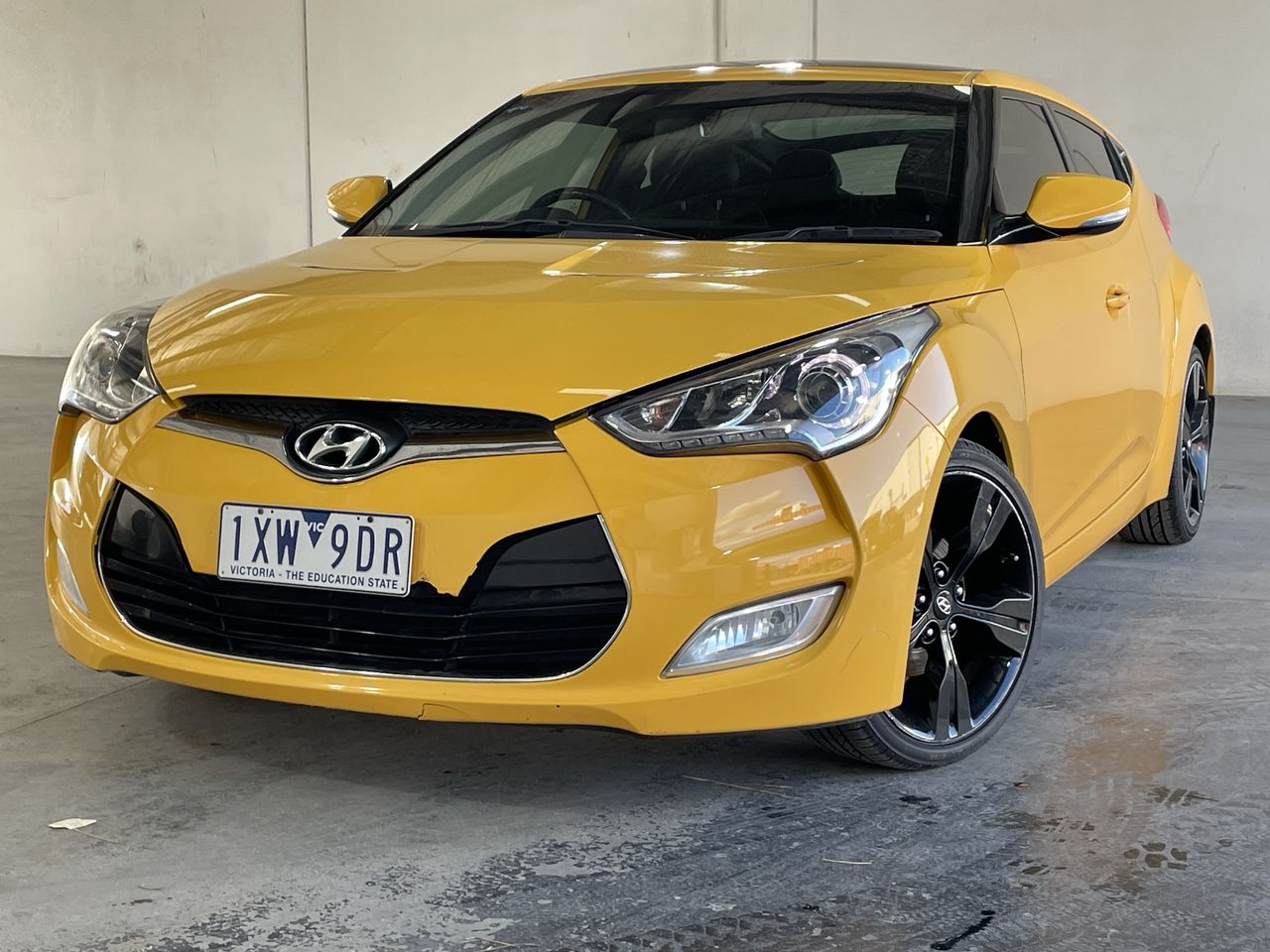 2013 Hyundai Veloster + FS Automatic Coupe Auction (0001-21001636 ...