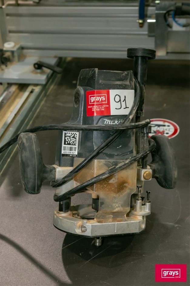 Makita M3600 Plunge Router Auction (0091-5052740) | Grays Australia