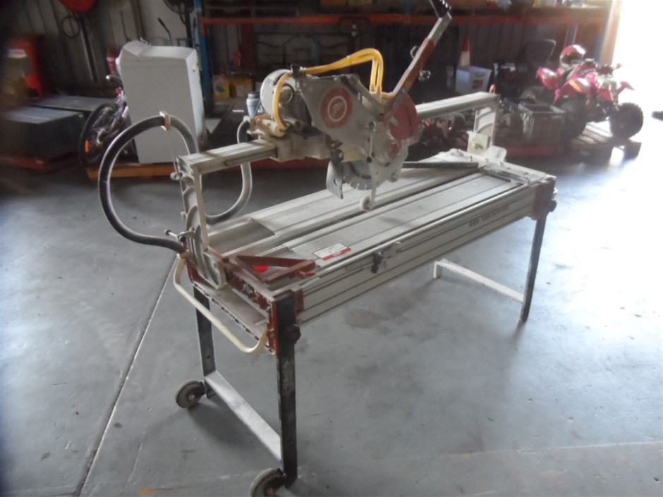 2015 Raimondi Zoe 130 ADV Tile Cutting Table Auction (0013-8017373 ...