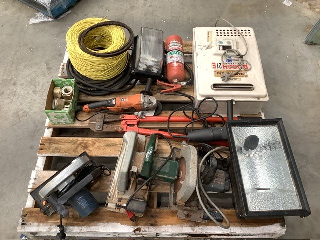 Pallet Of Assorted Power Tools, Heater And Lights Auction (0043-9042079 ...