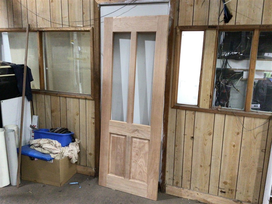 1 x 4 Panel 2 Lite No Glass Door Auction (0062-3025835) | Grays Australia