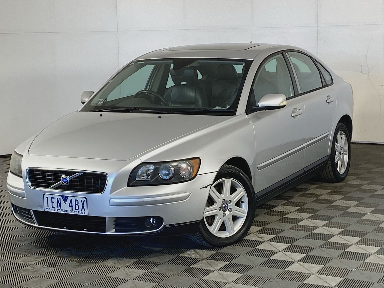 2004 Volvo S40 2.4i Automatic Sedan Auction (0001-21002204) | Grays ...