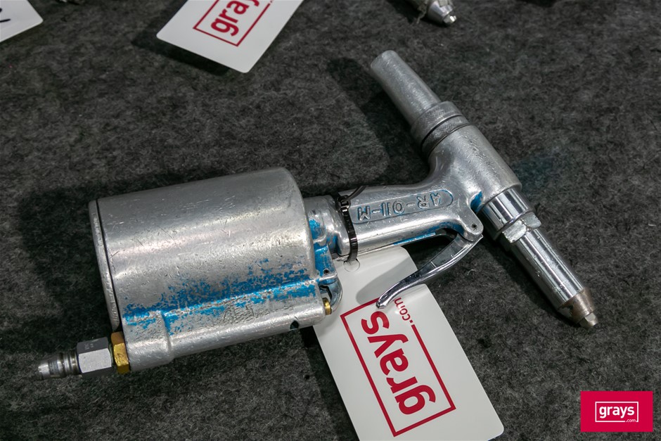 Lobster AR-011-M Pneumatic Pop Rivet Tool Auction (0527-5053088 ...