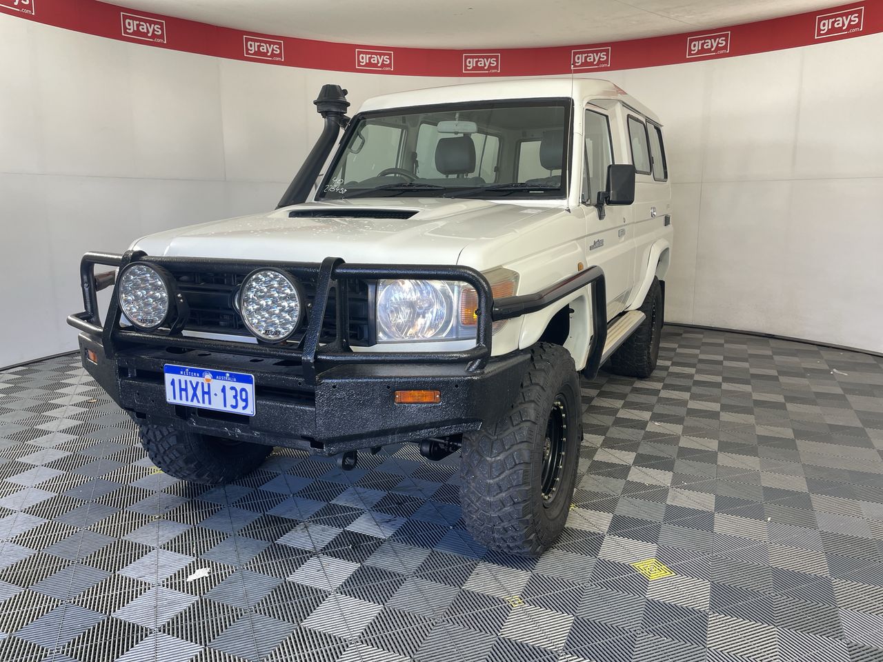 2015 Toyota Landcruiser WORKMATE VDJ78R Turbo Diesel Manual Wagon ...