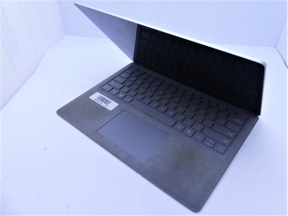 Microsoft Surface Laptop 2 Notebook Auction (0003-2553467) | Grays ...