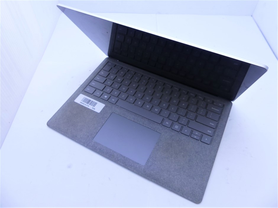 Microsoft Surface Laptop 2 Notebook Auction (0006-2553466) | Grays ...