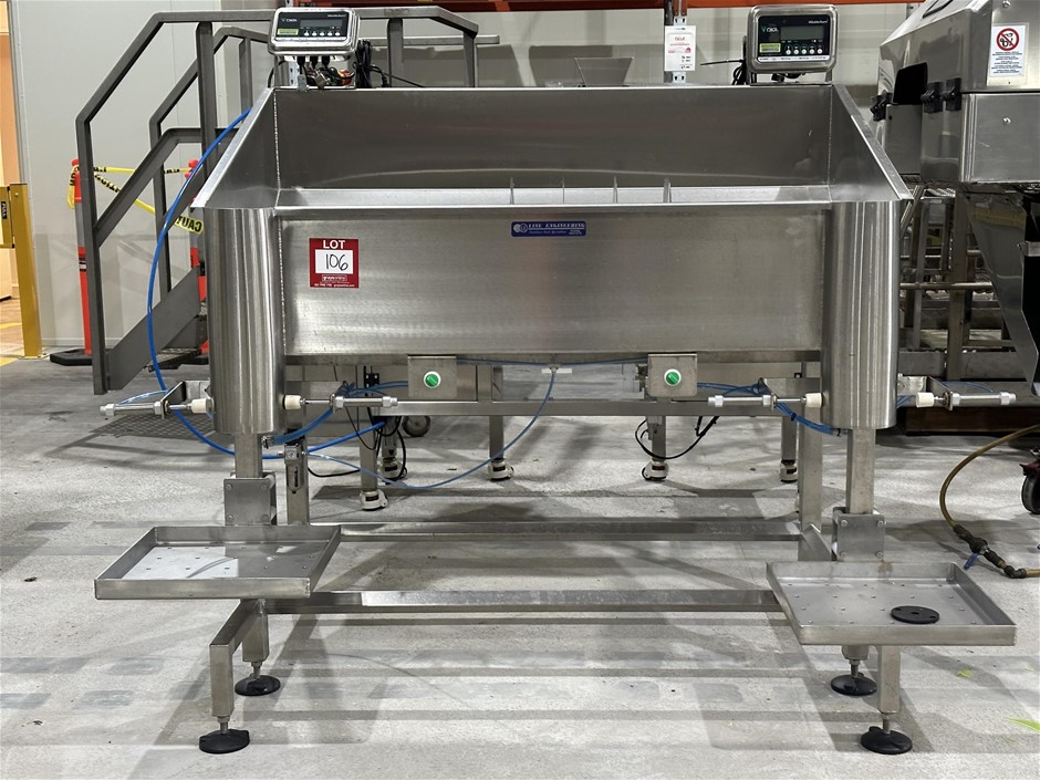 Weight feeder hopper Auction (0106-3025862) | Grays Australia