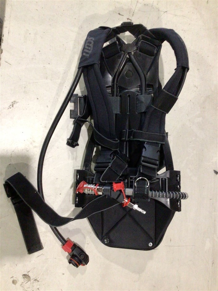 Self Contained Breathing Apparatus Backpack Auction (0083-8017495 ...