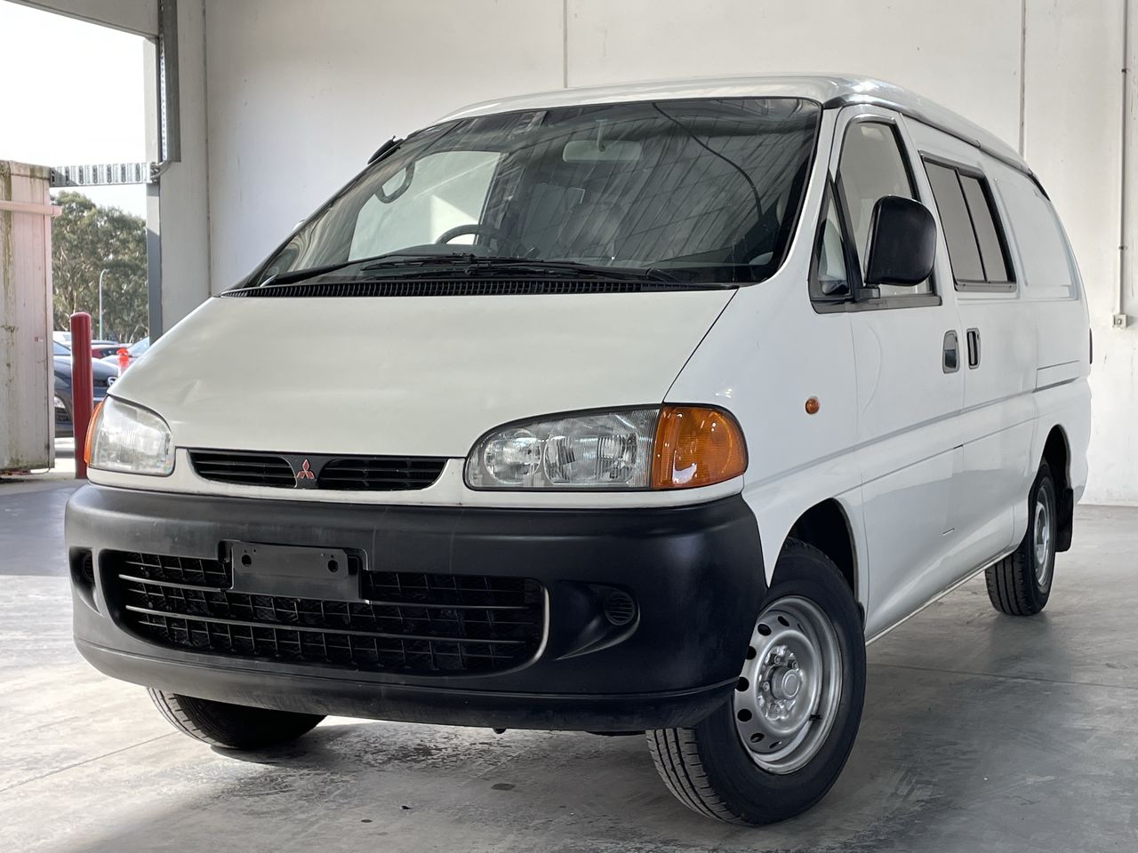 1995 Mitsubishi Express WA Automatic Van Auction (0001-21003152 ...