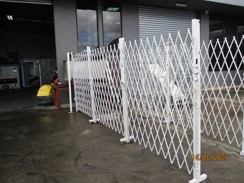 Collapsible Aluminium Fence Panels Auction (0090-3025817) | Grays Australia