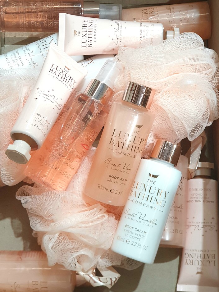 16 x Assorted LUXURY BATH COMPANY Products, Incl: Body Wash, Body ...